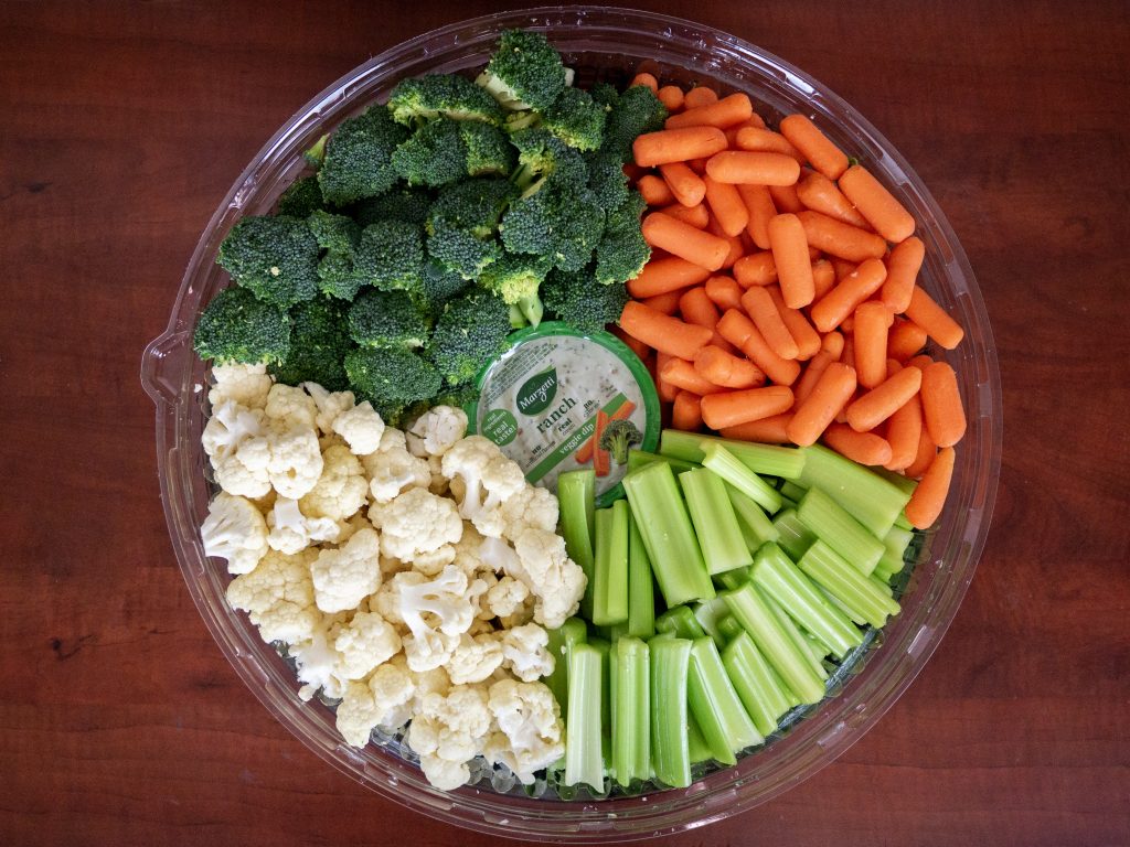 Basic Vegetable Tray | Dutch-Way Farm Market